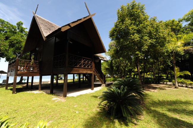 Mataking Island Resort: The Reef Dive Resort